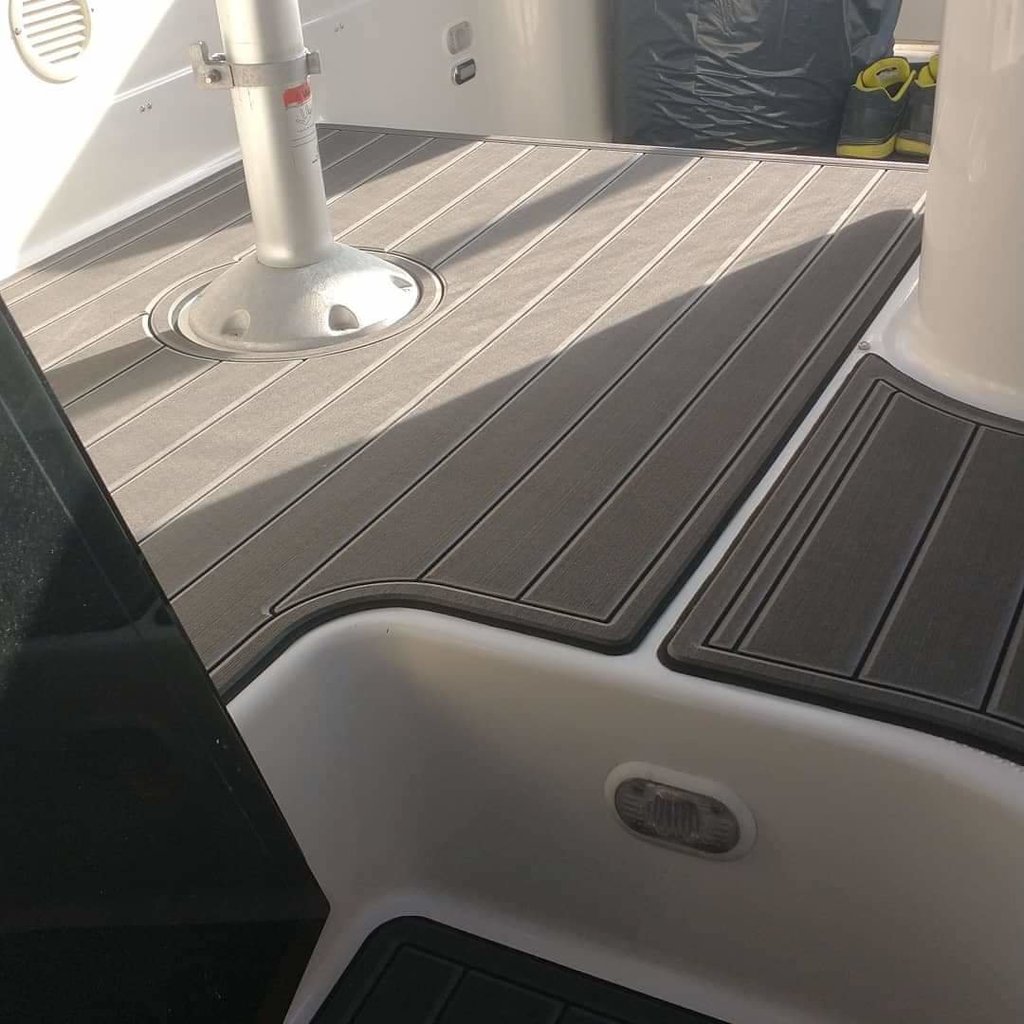 Montering EVA teak - MotorbåtSnack - Maringuiden