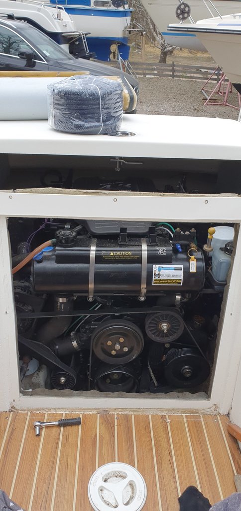 Byta impeller på Mercruiser 4.3 mpi - MotorbåtSnack - Maringuiden